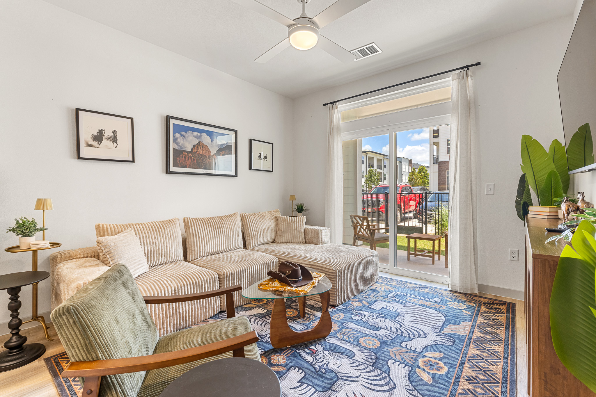 Modern Ground Floor 1br W/ Pool + Gym Mer 9109 - San Marcos, TX