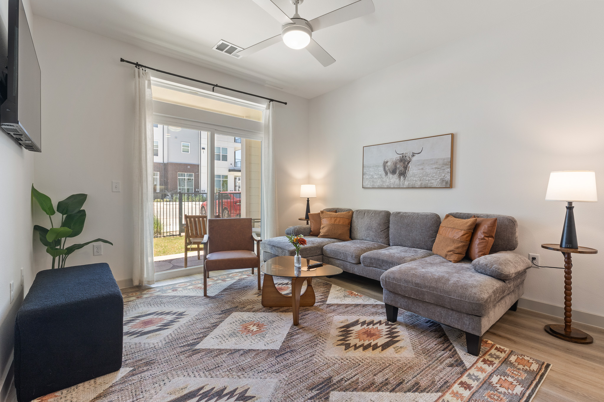 Chic Ground Level 1br 1ba | Luxe Living Mer 9105 - San Marcos, TX